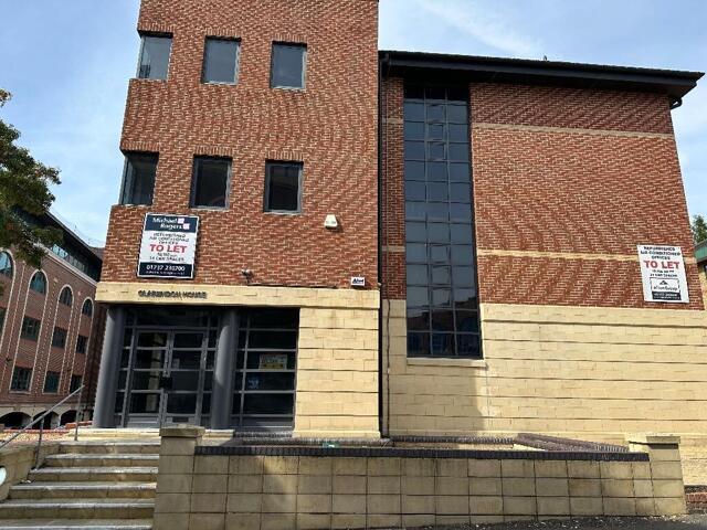 Office Redhill Surrey LS99911639
