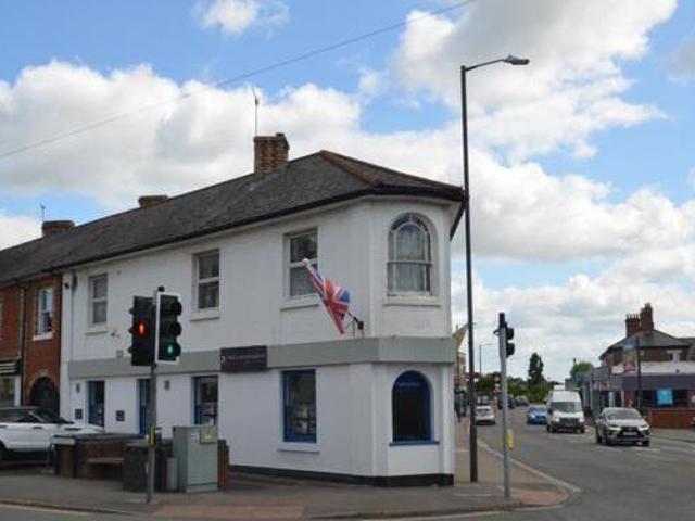 Offices/retail Space, Worcester Road, Shop For Rent