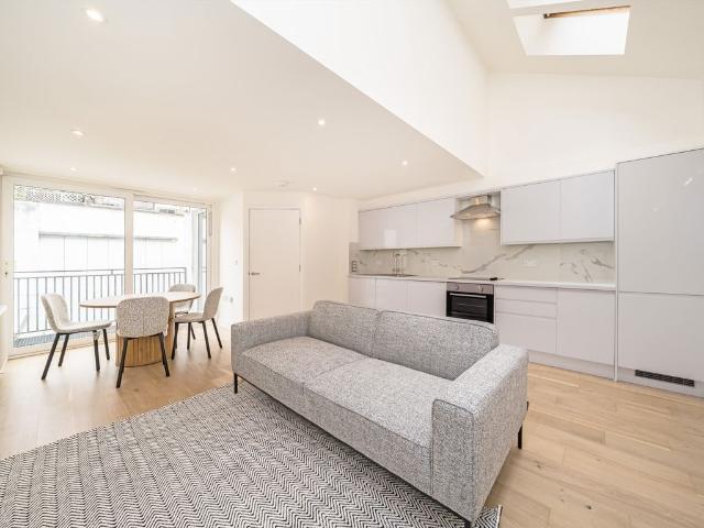 Offley Road, Oval SW9, 2 bed maisonette to rent, £3,000 pcm | PrimeLocation