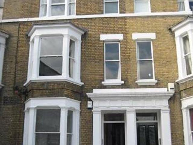 Offley Road, Oval, 2 Bedroom Flat