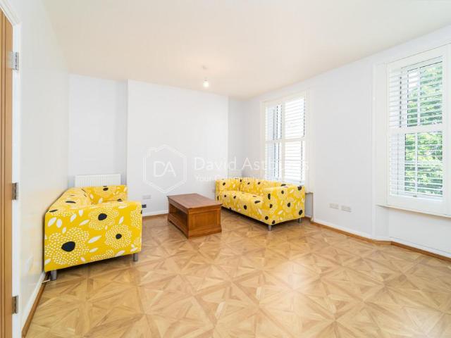 Offord Road, Islington, London 2 bed maisonette to rent £3,500 pcm £808 pw