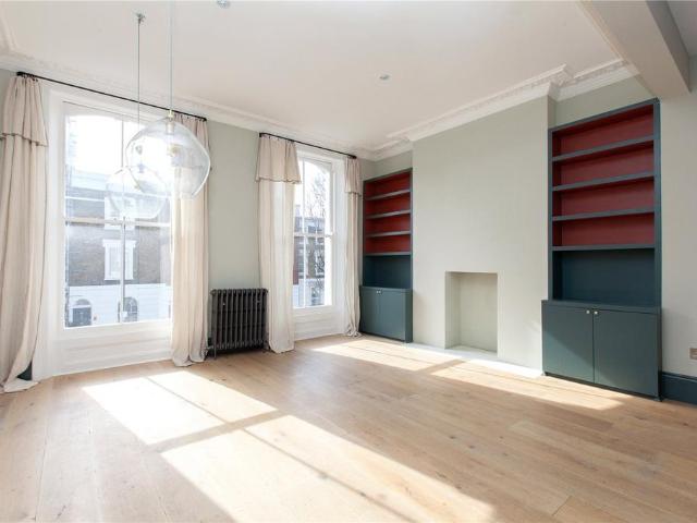 Offord Road, Barnsbury, London 3 bed flat to rent £4,350 pcm £1,004 pw