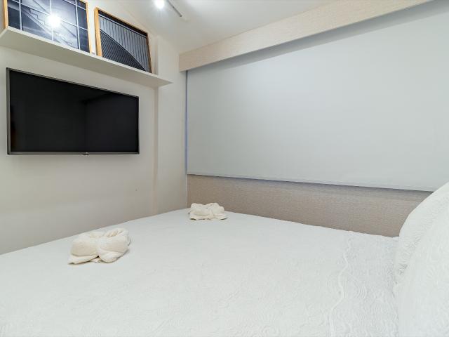 Oka Beach Resort #404G 2 Quartos por Carpediem
