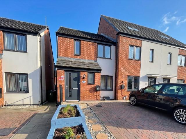 Ohio Gardens, Wolverhampton, West Midlands WV10, 2 bed end terrace house to rent, £1,100 pcm | PrimeLocation