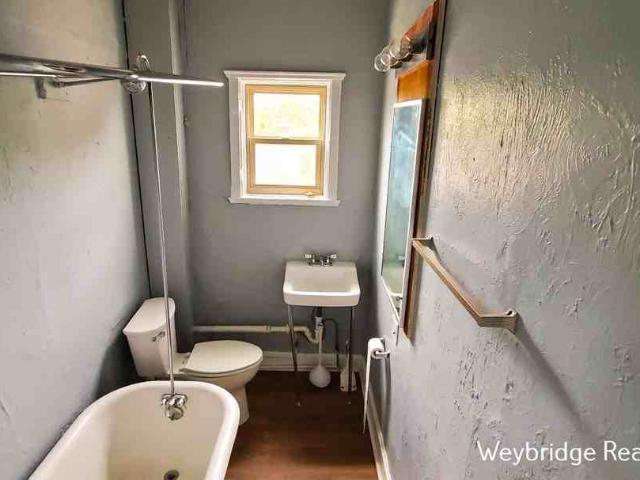 Ohio 2216 1 Bedroom Apartment for Rent at 2216 Ohio Ave, Cincinnati, OH 45219 The Heights