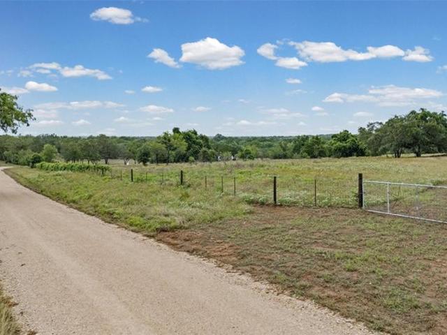 Oil Field Rd, Lockhart, TX 78644