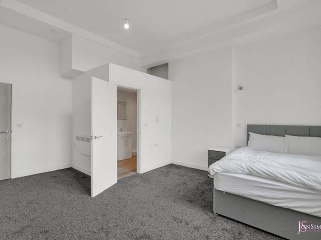 Old County Court, Bankhouse Street, Burnley BB11, Room to rent, £520 pcm | PrimeLocation