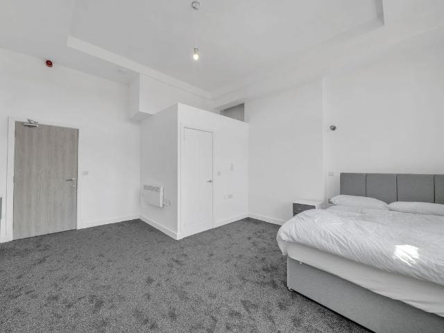 Old County Court, Bankhouse Street, Burnley BB11, Room to rent, £607 pcm | PrimeLocation