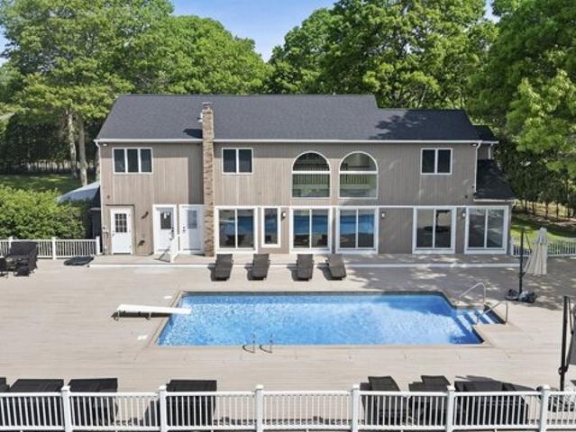 Old Country Rd, East Quogue, Home For Sale