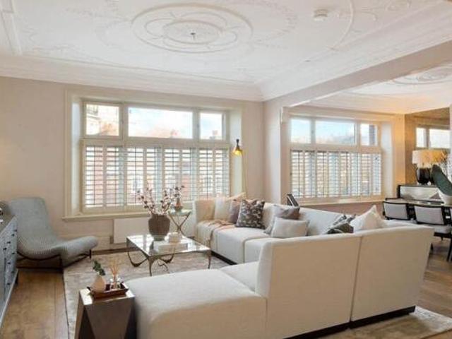 Old Court House, Old Court Place, 4 Bedroom Flat