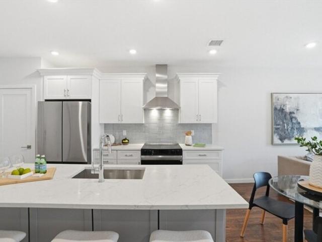 Old Colony Ave Apt,boston, Condo For Sale