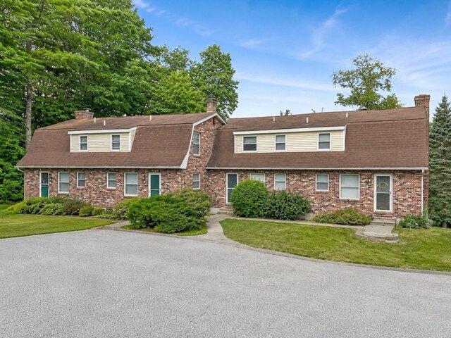 Old Colony Way Unit B, Pittsford, Condo For Sale