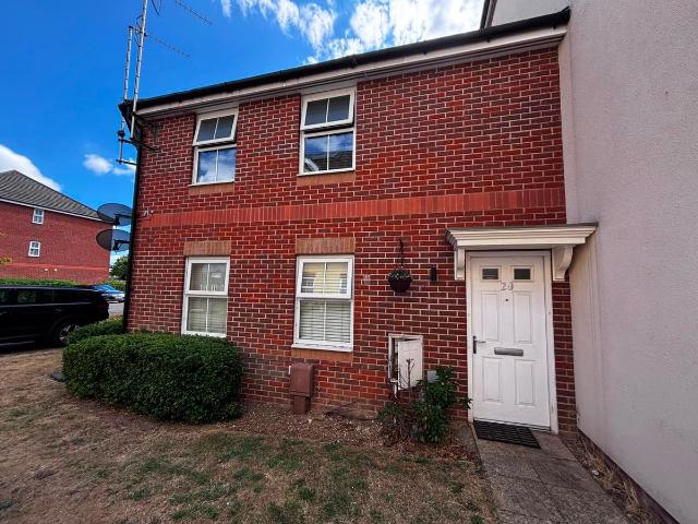 Old College Walk, Cosham PO6, 2 bed flat to rent, £1,200 pcm | PrimeLocation