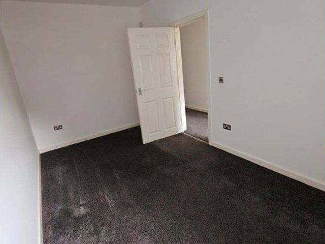 Old Cawsey, Sowerby Bridge HX6, 2 bed flat to rent, £700 pcm | PrimeLocation