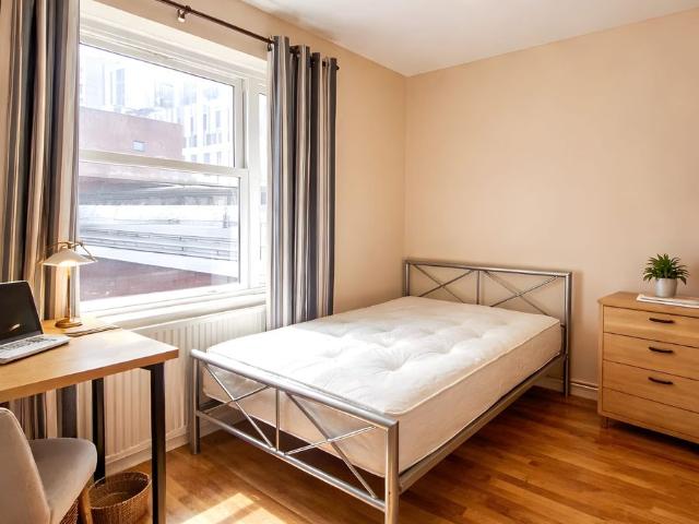 Old Castle Street, London E1, Room to rent, £1,050 pcm | PrimeLocation