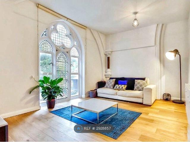 Old Church Court, London N4, 1 bed flat to rent, £2,000 pcm | PrimeLocation