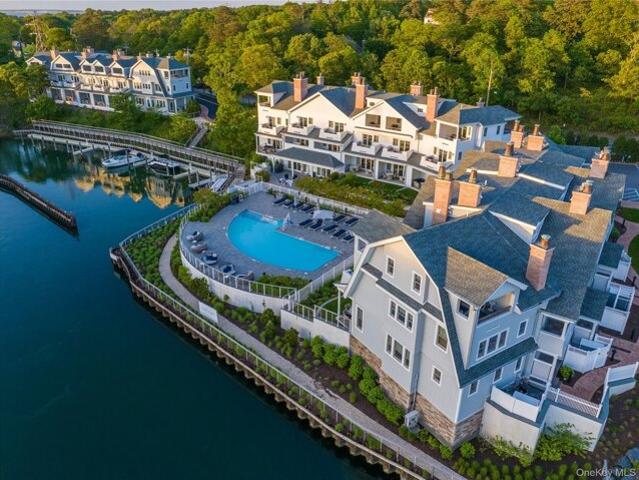 Old Boathouse Ln S, Hampton Bays, Condo For Sale