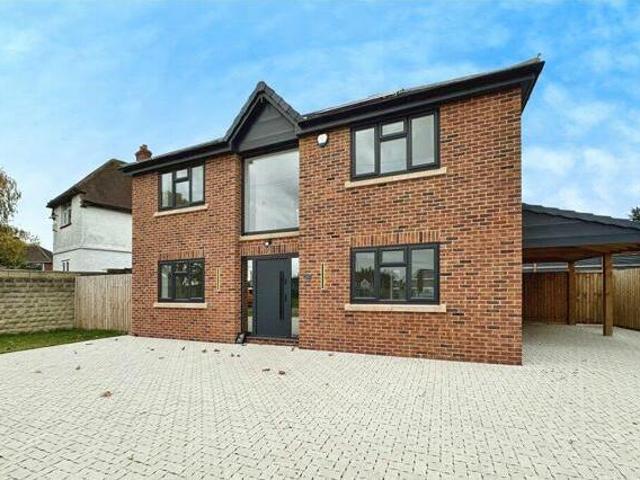 Old Bath Road, Calcot, 4 Bedroom Detached