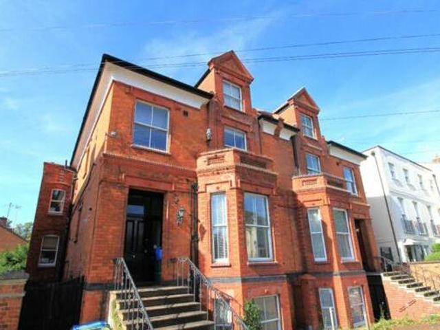 Old Bath Road, Cheltenham, 2 Bedroom Apartment