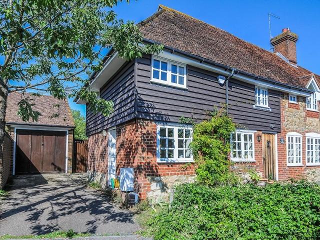 Old Barn Close, Kemsing, Sevenoaks TN15, 3 bed cottage to rent, £2,650 pcm | PrimeLocation