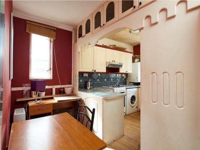 Old Bethnal Green Road, London E2, 3 bed flat to rent, £2,500 pcm | PrimeLocation