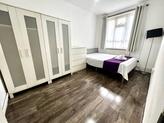 Old Bethnal Green Road, London E2, 3 bed flat to rent, £2,591 pcm | PrimeLocation