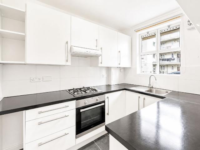 Old Bethanol Green, London E2, 3 bed flat to rent, £3,150 pcm | PrimeLocation
