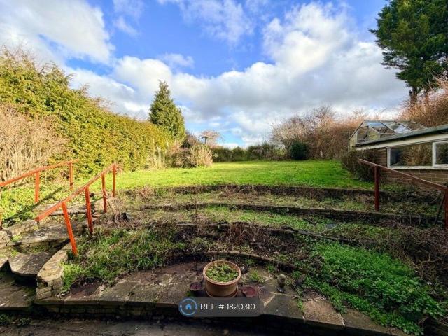 Old Bedford Road, Luton LU2, 4 bed detached house to rent, £2,200 pcm | PrimeLocation