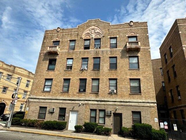 Old Bergen Rd Apt D, Jersey City, Condo For Sale