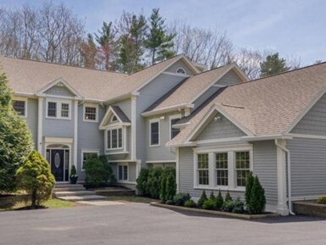 Old Blue Point Rd, Scarborough, Home For Sale