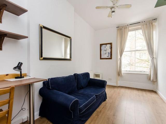 Old Brompton Road, Earls Court, London SW5, 2 bed flat to rent, £2,449 pcm | PrimeLocation