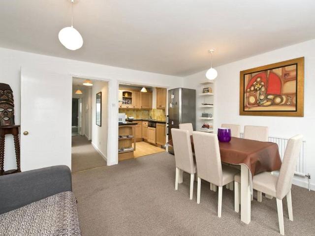 Old Brompton Road, Earls Court SW5, 3 bed flat to rent, £4,500 pcm | PrimeLocation