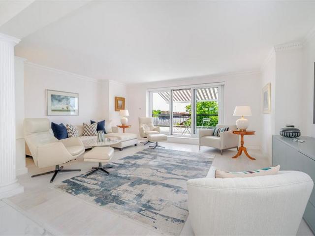 Old Brompton Road, London SW5 2 bed flat to rent £7,150 pcm £1,650 pw
