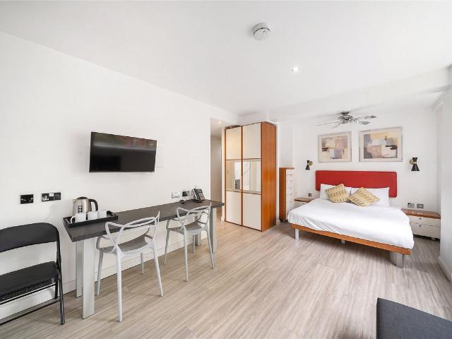 Old Brompton Road, London SW7, Studio to rent, £3,300 pcm | PrimeLocation