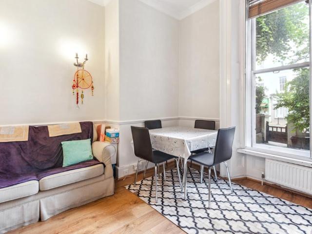 Old Brompton Road, South Kensington. 1 bed flat to rent £2,500 pcm £577 pw