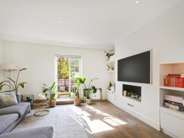 Old Brompton Road, South Kensington, 2 Bedroom Flat
