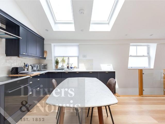 Old Garage Studios, Kiver Road, Upper Holloway, London N19, 1 bed end terrace house to rent, £2,000 pcm | PrimeLocation