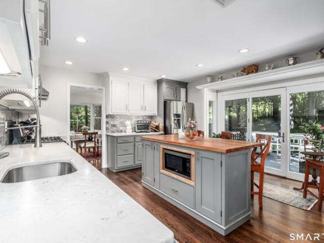 Old Green Rd, Newtown, Home For Sale