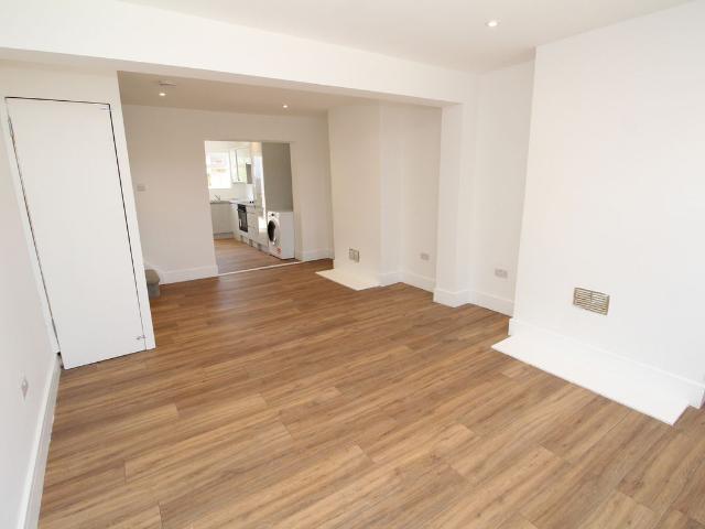 Old Dover Road, Blackheath SE3, 2 bed end terrace house to rent, £2,200 pcm | PrimeLocation
