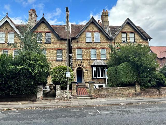 Old Dover Road, Canterbury CT1, 2 bed flat to rent, £1,250 pcm | PrimeLocation