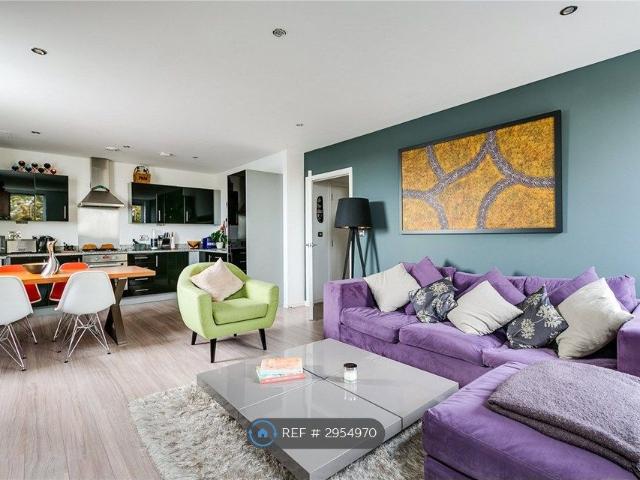 Old Devonshire Road, London SW12, 2 bed flat to rent, £2,800 pcm | PrimeLocation