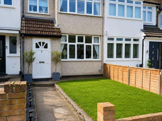 Old Farm Avenue, Sidcup DA15, 3 bed property to rent, £2,100 pcm | PrimeLocation