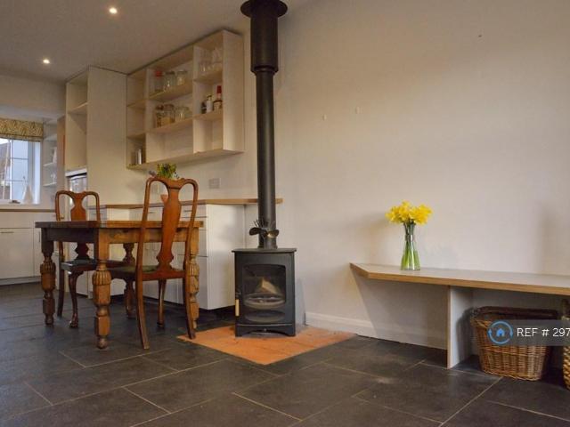 Old Farm, Pitstone, LU7 2 bed terraced house to rent £1,365 pcm £315 pw
