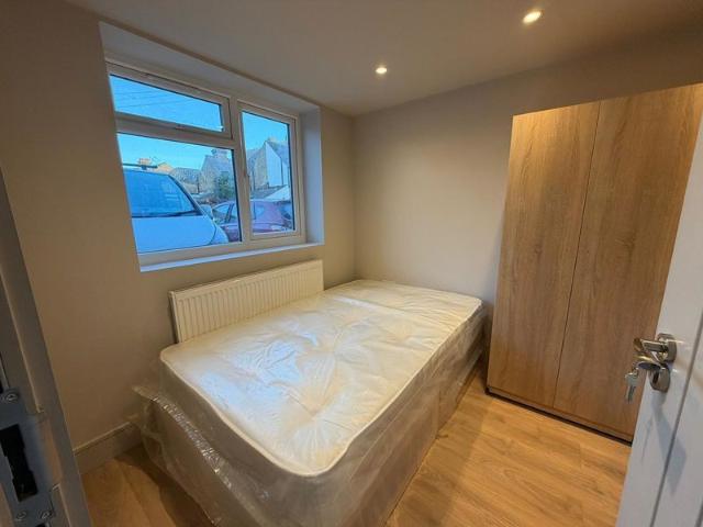 Old Farm Road, West Drayton UB7, 1 bed property to rent, £700 pcm | PrimeLocation