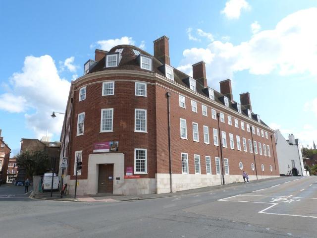 Old Fire Station 1 bed apartment to rent £1,000 pcm £231 pw