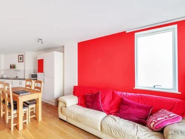 Old Kent Road Mosque & Islamic Cultural Centre, 365 Old Kent Road, London, SE1 5JH, United Kingdom | 2 bed apartment for rent #139265909 | Rentberry