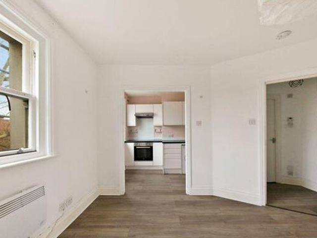 Old Kent Road, London, 1 Bedroom Apartment