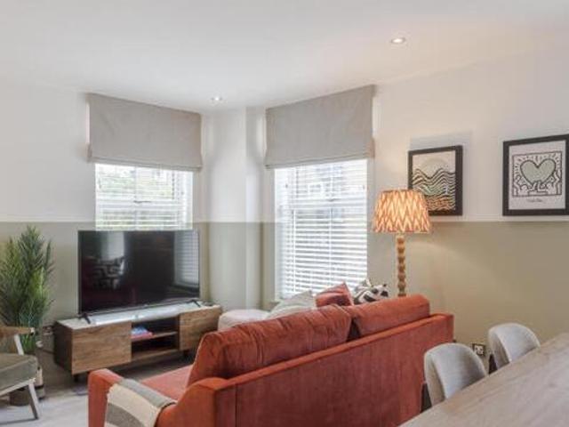 Old Kent Road, London, 2 Bedroom Serviced
