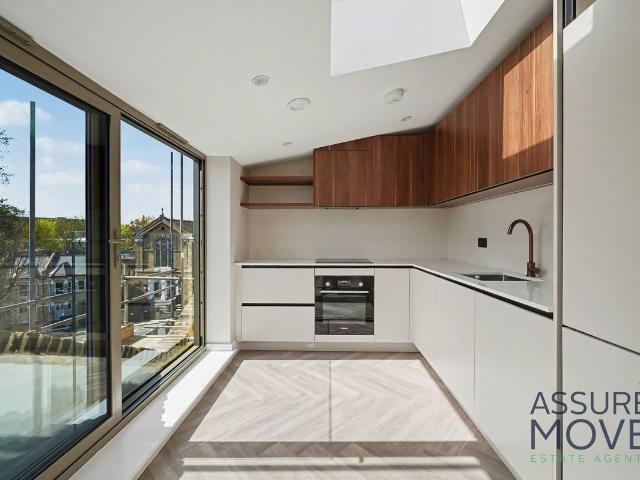 Old Kent Road London, London SE1, 2 bed flat to rent, £2,400 pcm | PrimeLocation