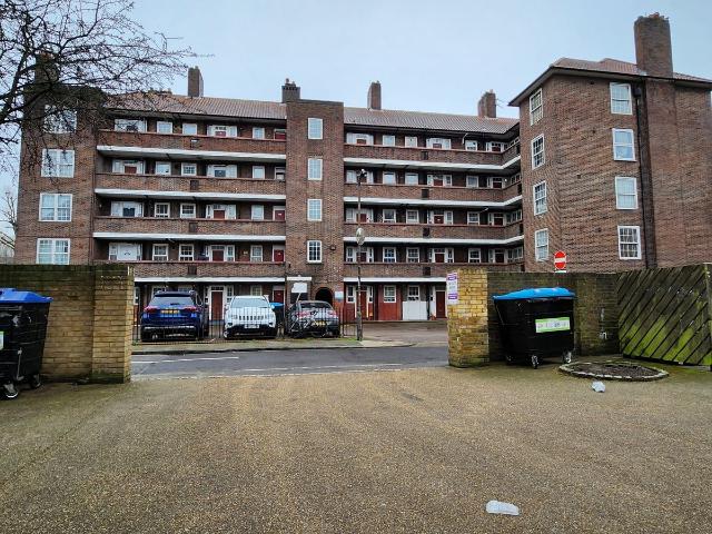 Old Kent Road, London SE1, 3 bed flat to rent, £2,800 pcm | PrimeLocation